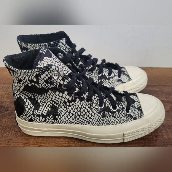 Converse | Shoes | Converse Chuck 7 Digital Daze Womens Size 7 Phython ...